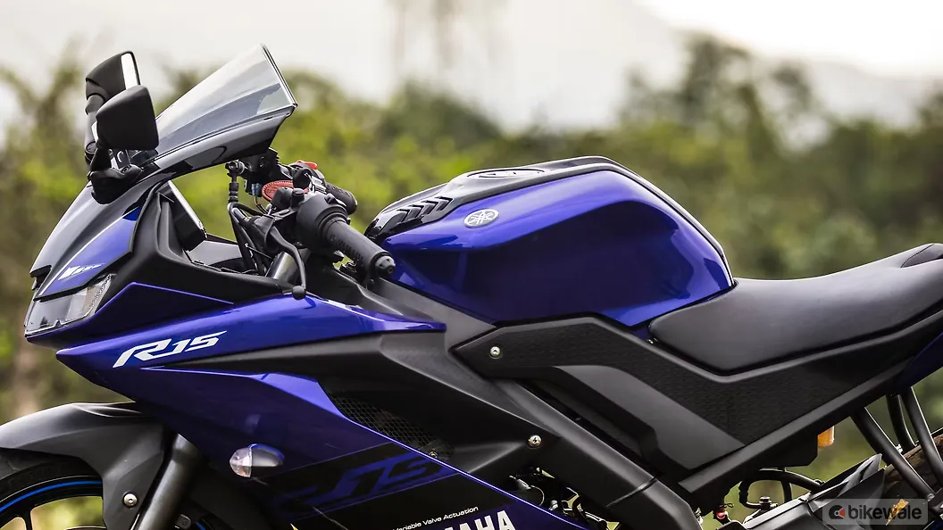 Yamaha YZF R15 V3 Wheels-Tyres Image – BikeWale