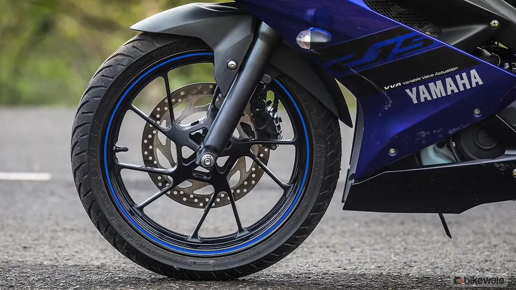 Yamaha YZF R15 V3 Wheels-Tyres Image – BikeWale