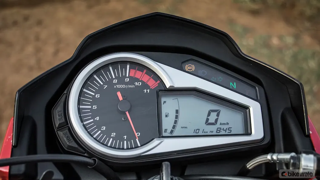 Hero Xtreme 200R Action Image – BikeWale
