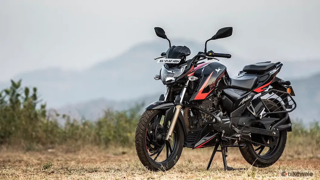 TVS Apache RTR 200 4V Action Image – BikeWale