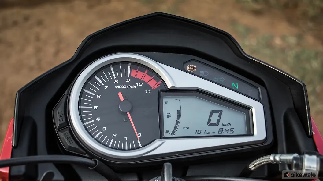 Hero Xtreme 200R Action Image – BikeWale