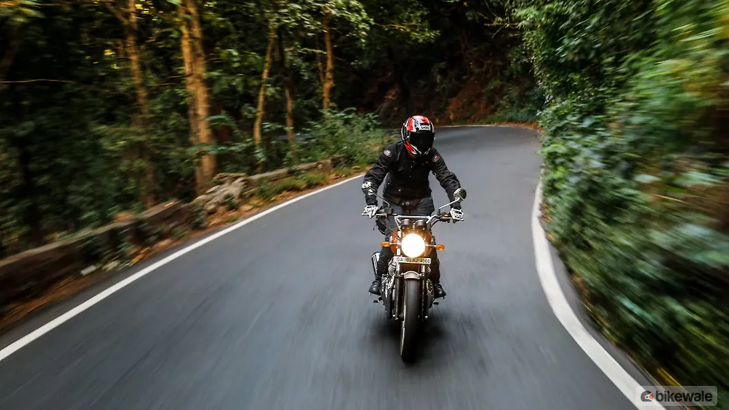 Royal Enfield Interceptor 650 Action Image – BikeWale