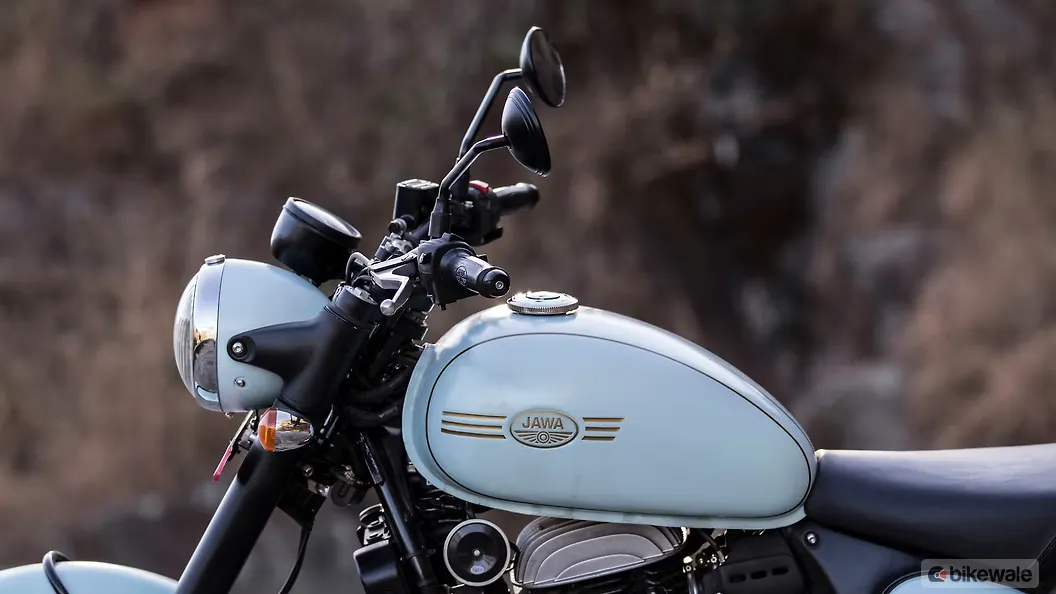 Images of Jawa 42 | Photos of 42 - BikeWale