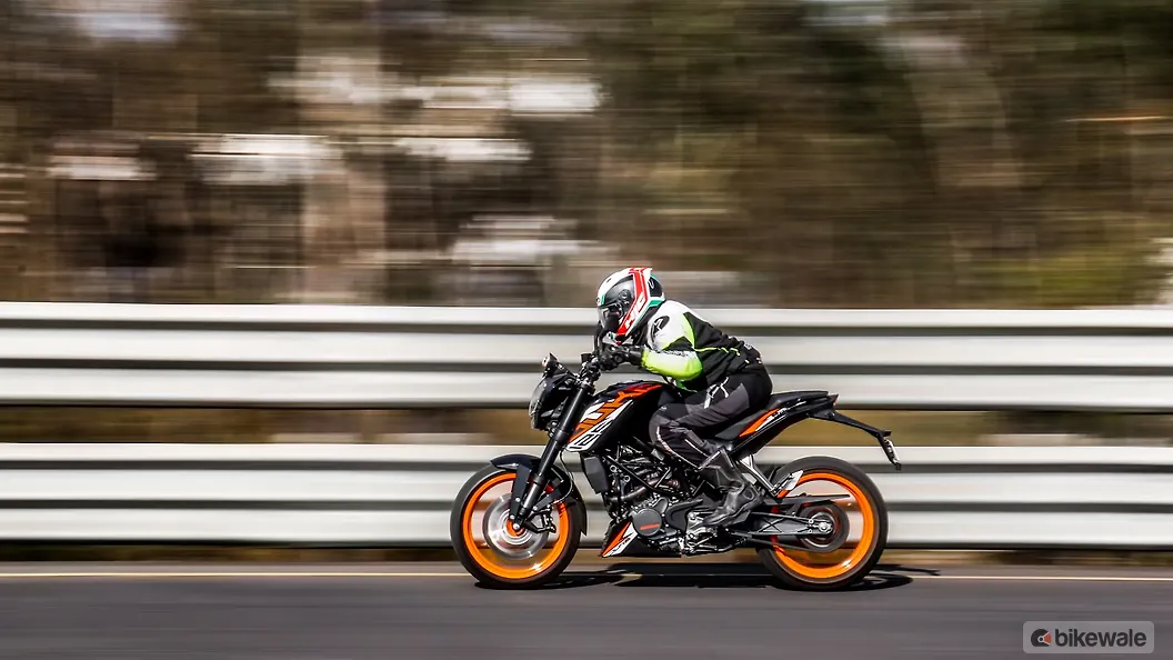 Images of KTM 125 Duke [2021] | Photos of 125 Duke [2021] - BikeWale