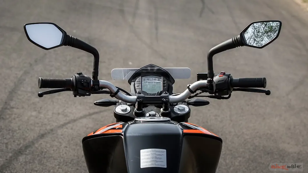 KTM 125 Duke [2021] Front Footpeg Image – BikeWale