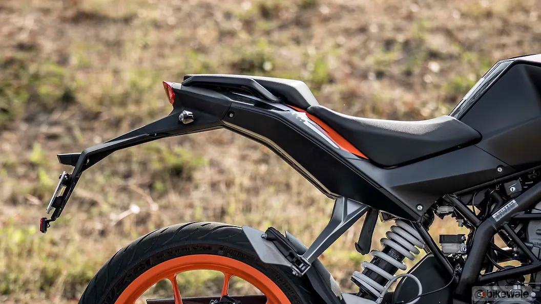 KTM 125 Duke [2021] Rear Suspension Image – BikeWale