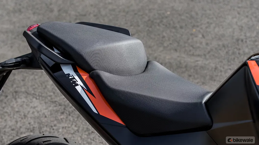 KTM 125 Duke [2021] Rear Suspension Image – BikeWale