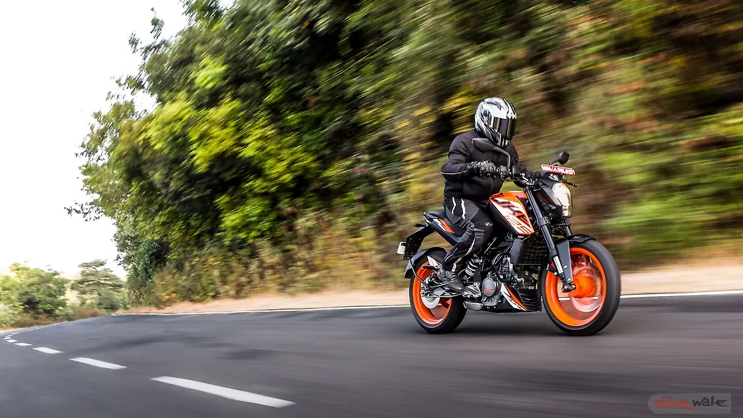 KTM 125 Duke [2021] Action Image – BikeWale