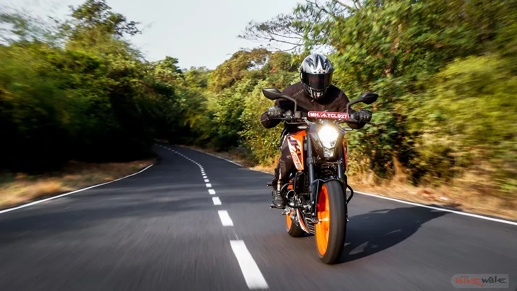 KTM 125 Duke [2021] Action Image – BikeWale