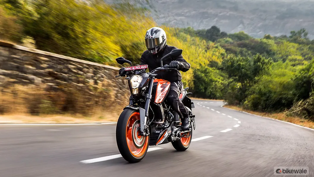 KTM 125 Duke [2021] Action Image – BikeWale