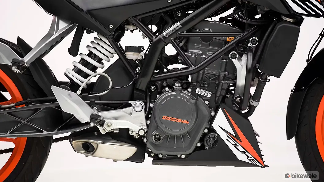 KTM 125 Duke [2021] Rear Wheel & Tyre Image – BikeWale