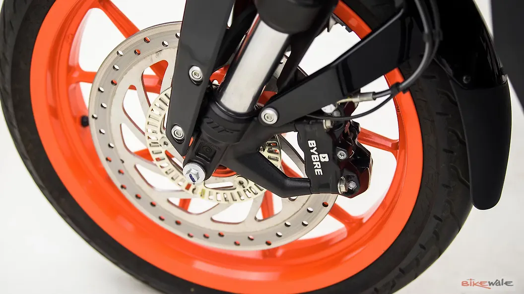 KTM 125 Duke [2021] Front Wheel & Tyre Image – BikeWale