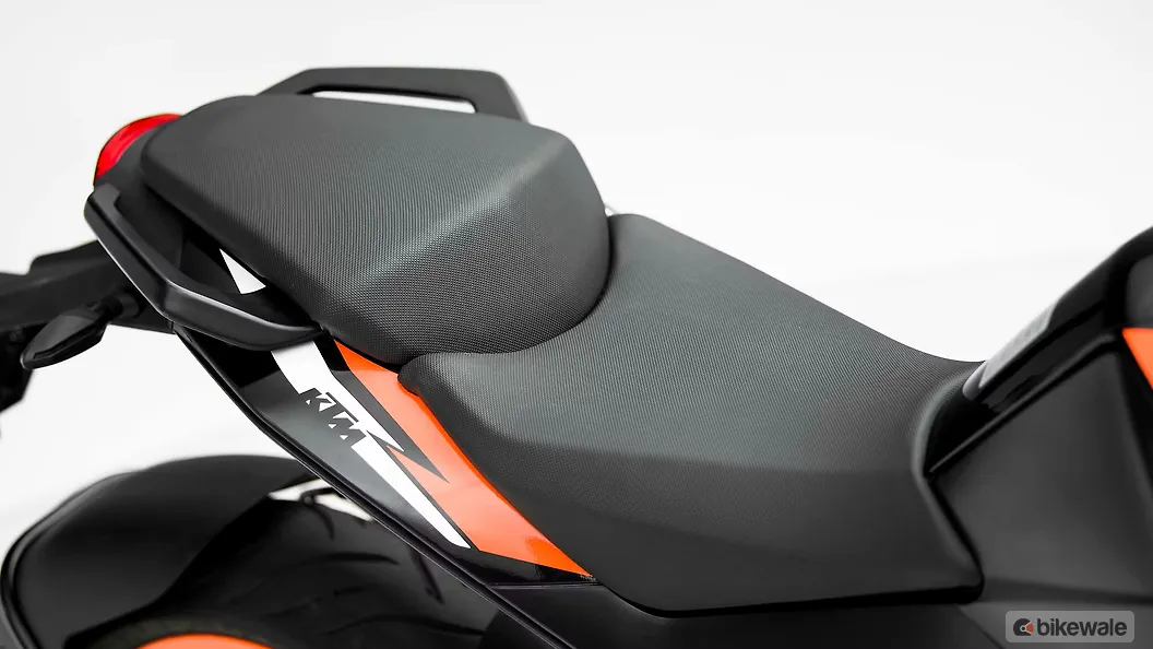 KTM 125 Duke [2021] Seat Image – BikeWale