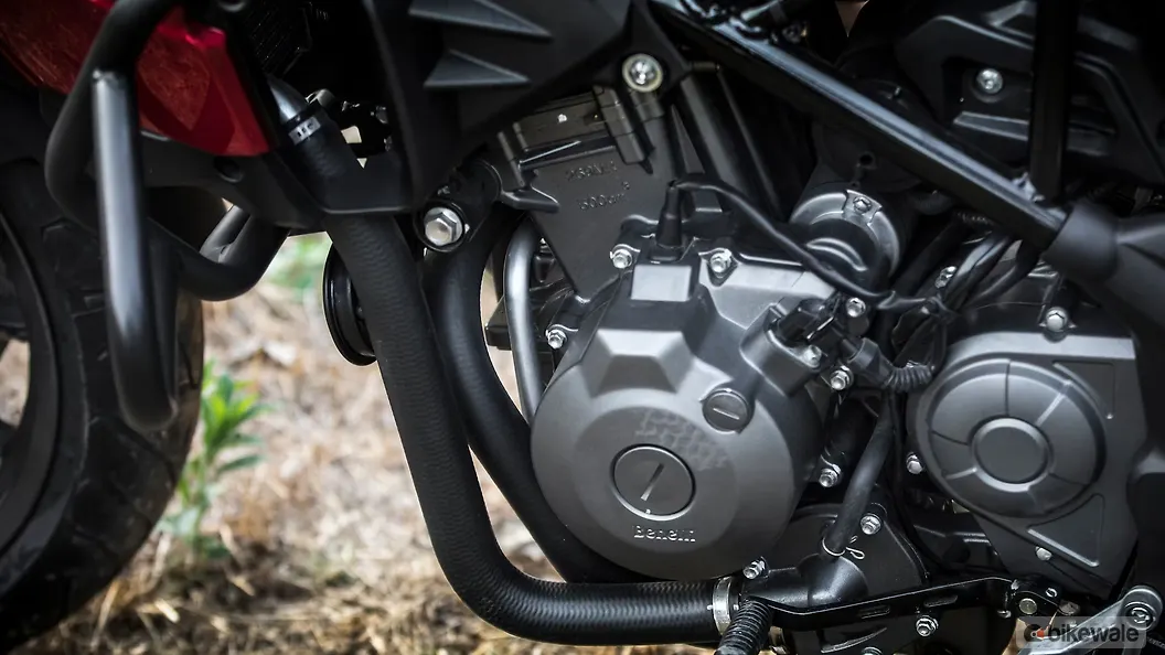 Benelli TRK 502 BS4 Exterior Image – BikeWale