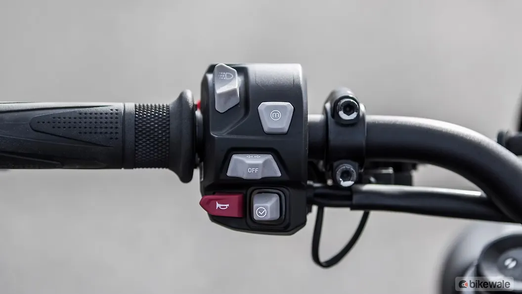 Images of Triumph Street Triple RS [2018-2019] | Photos of Street ...