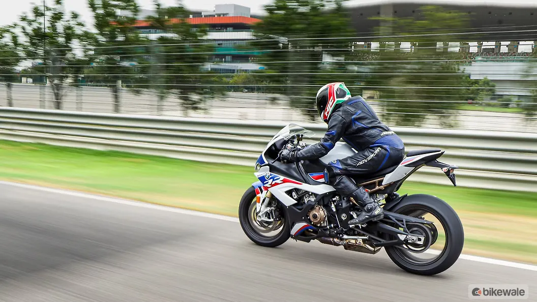 BMW S1000 RR [2018-2019] Action Image – BikeWale