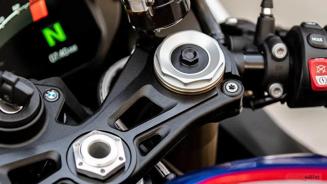 BMW S1000 RR [2018-2019] Levers Image – BikeWale