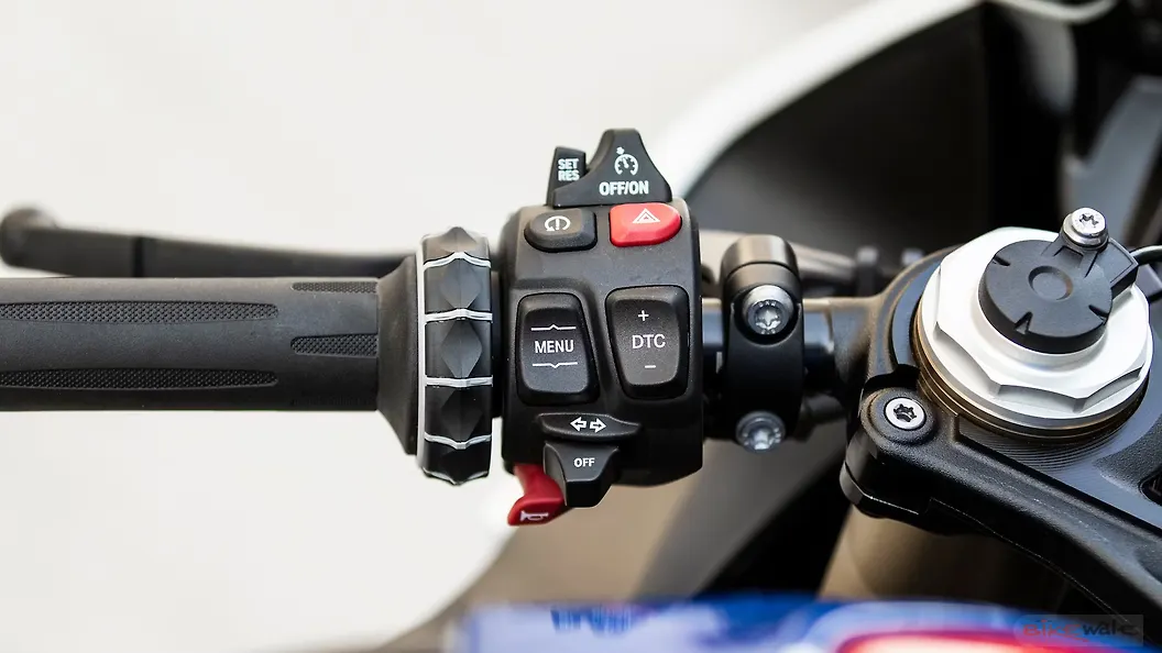 BMW S1000 RR [2018-2019] Levers Image – BikeWale