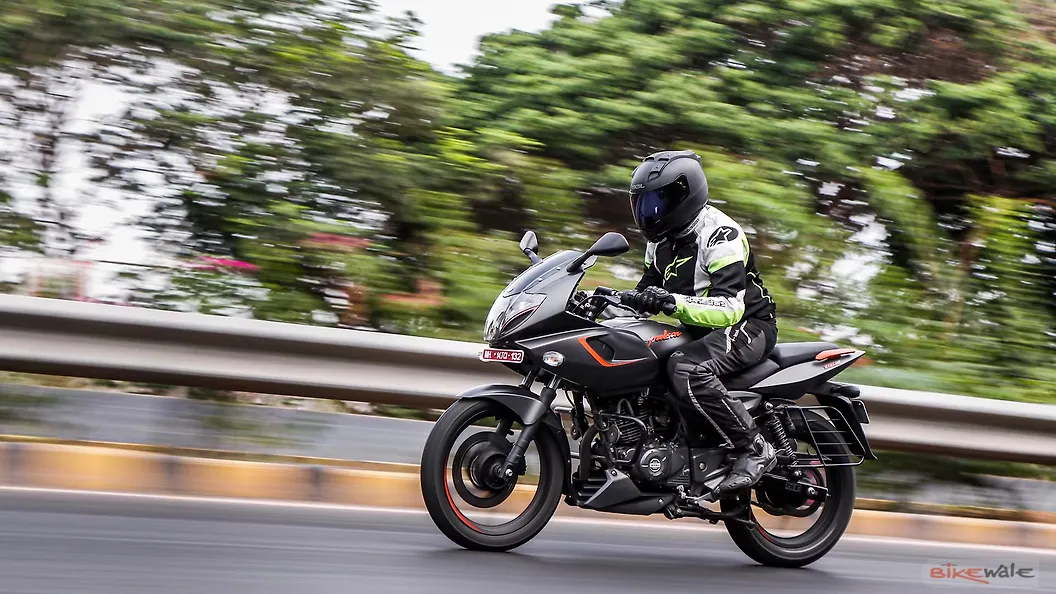 Bajaj Pulsar 180F Exterior Image – BikeWale