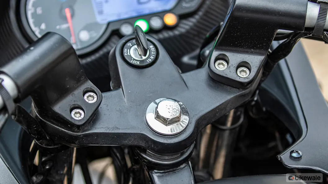 Bajaj Pulsar 180F Front Brake Image – BikeWale