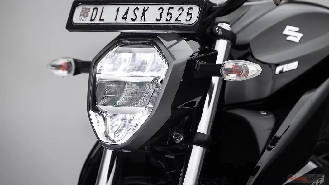 Suzuki Gixxer Rear Image – BikeWale