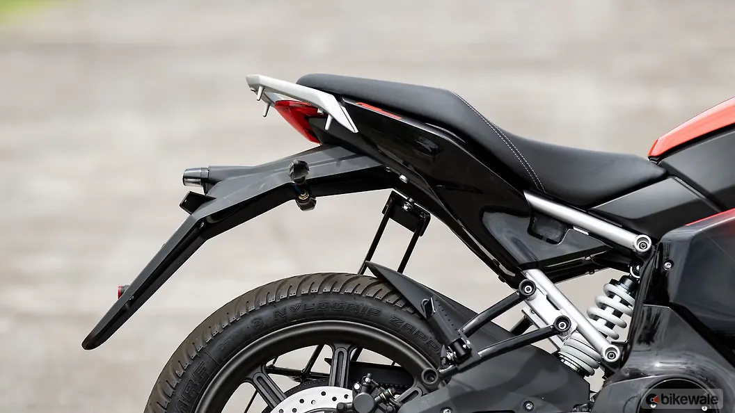 Images of Revolt RV 400 | Photos of RV 400 - BikeWale