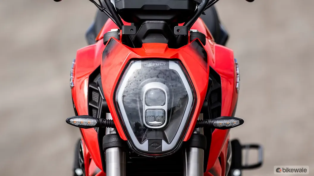 Revolt RV400 Action Image – BikeWale