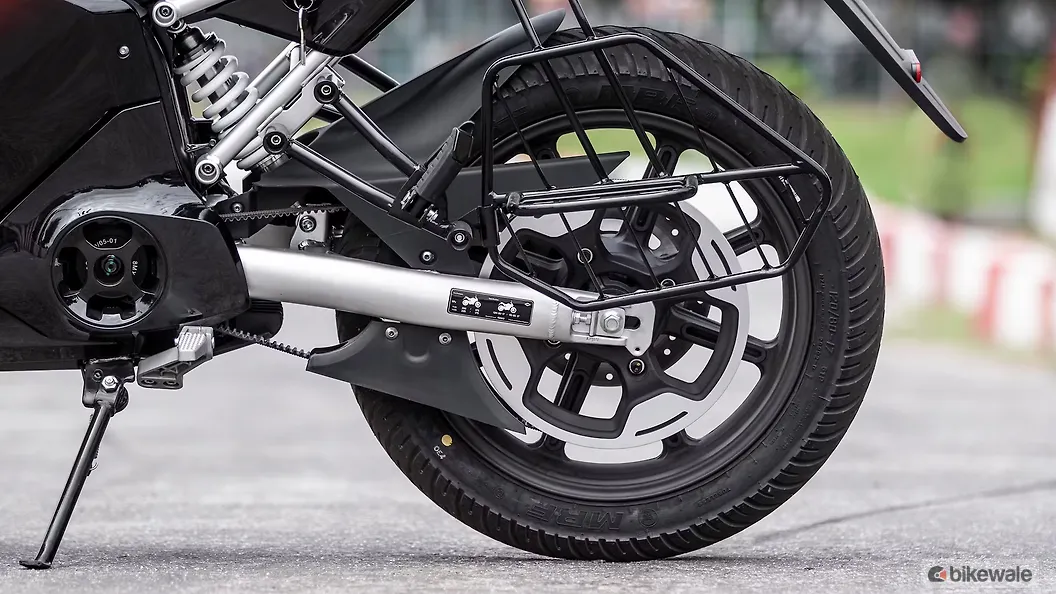 Revolt RV400 Action Image – BikeWale