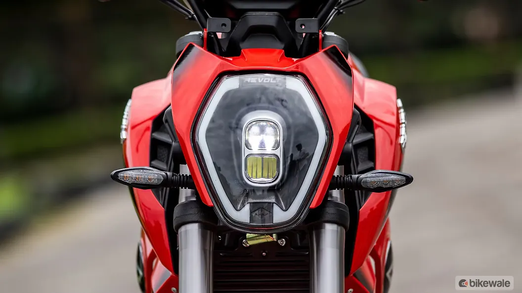 Revolt RV400 Action Image – BikeWale