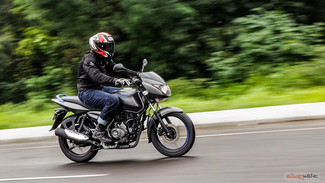 Bajaj Pulsar 125 Left Side View Image – BikeWale