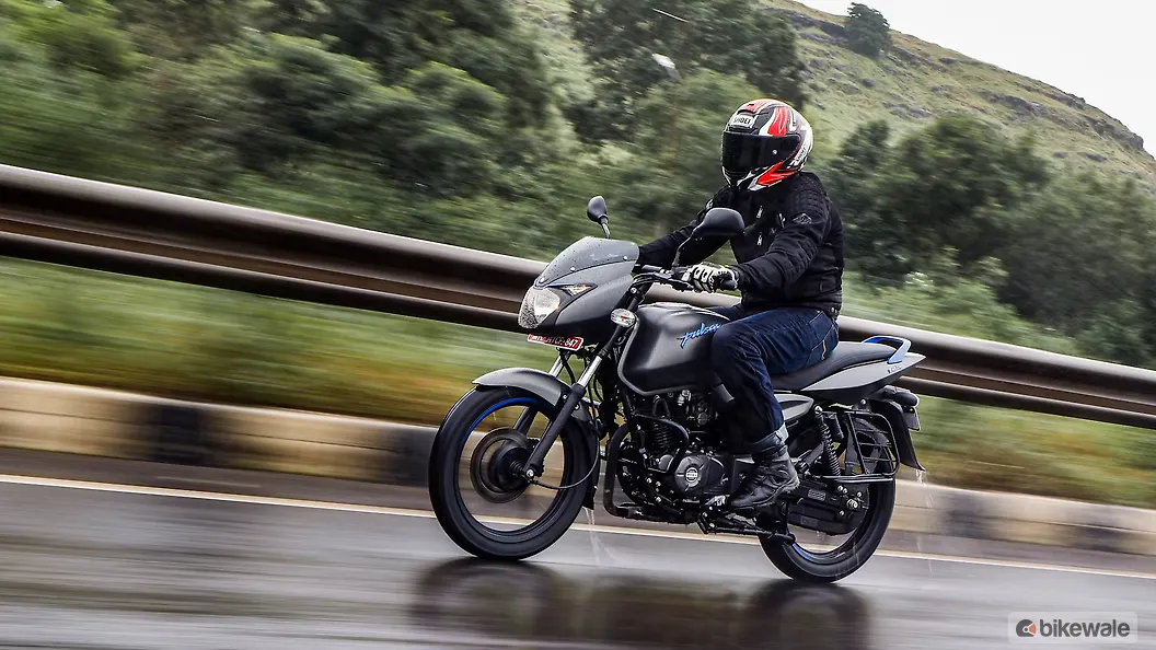 Bajaj Pulsar 125 Front Image – BikeWale