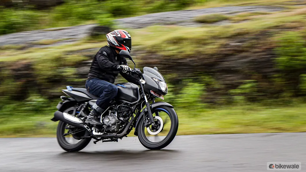 Bajaj Pulsar 125 Front Three-Quarter Image – BikeWale