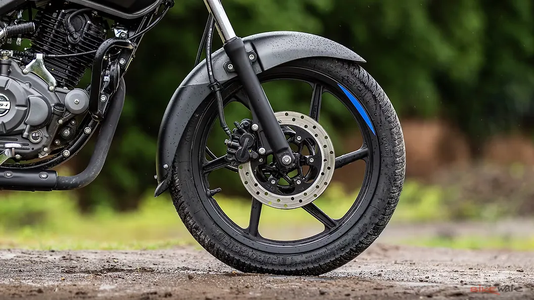 Bajaj Pulsar 125 Front Three-Quarter Image – BikeWale