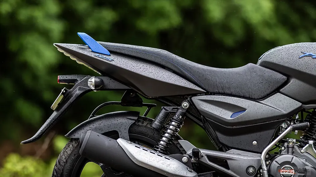 Bajaj Pulsar 125 Front Three-Quarter Image – BikeWale