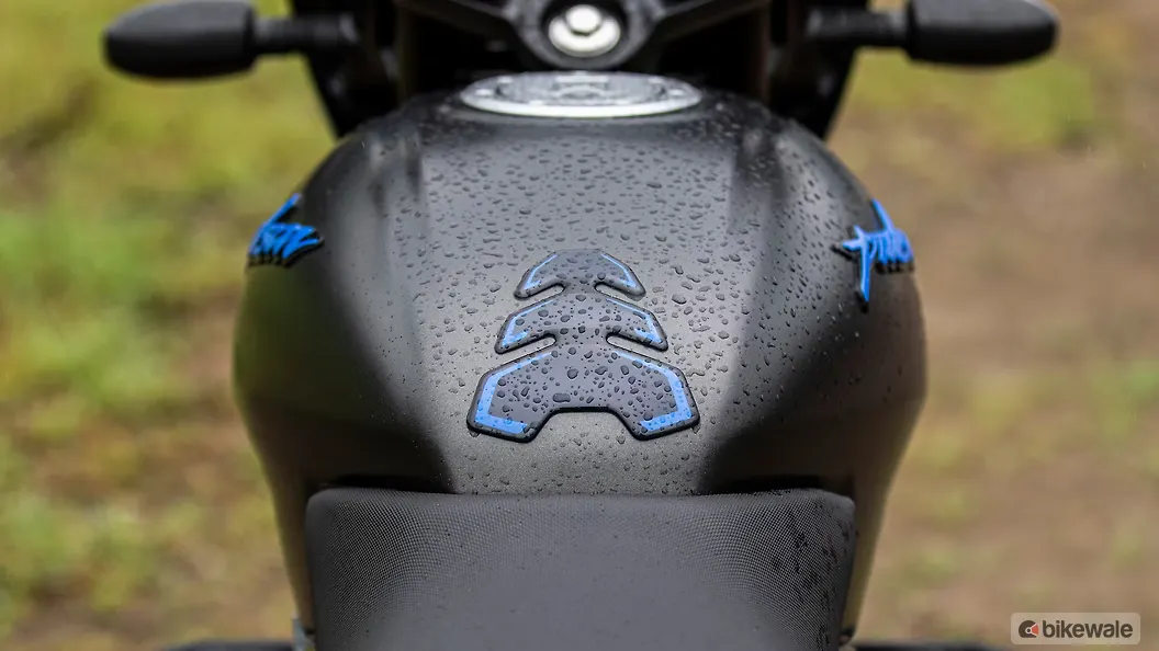 Bajaj Pulsar 125 Front Three-Quarter Image – BikeWale