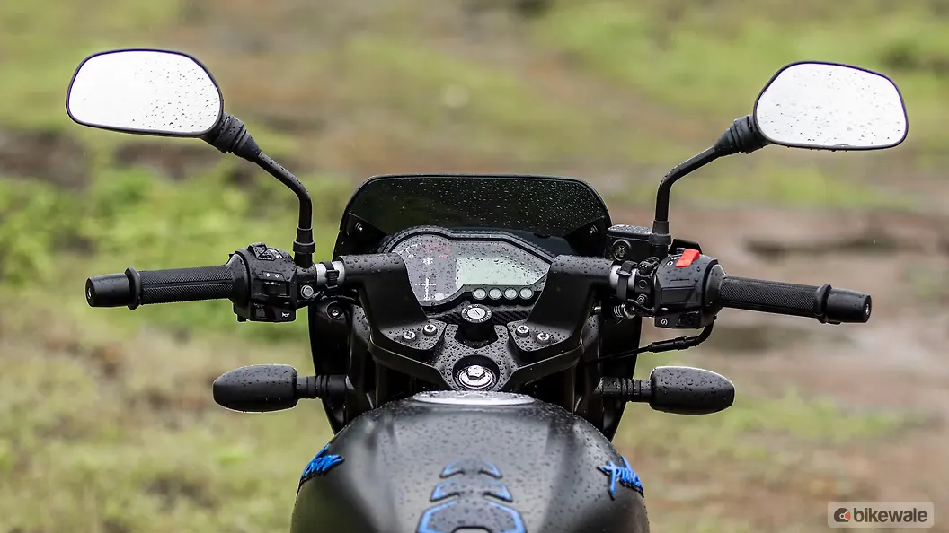 Bajaj Pulsar 125 Front Three-Quarter Image – BikeWale