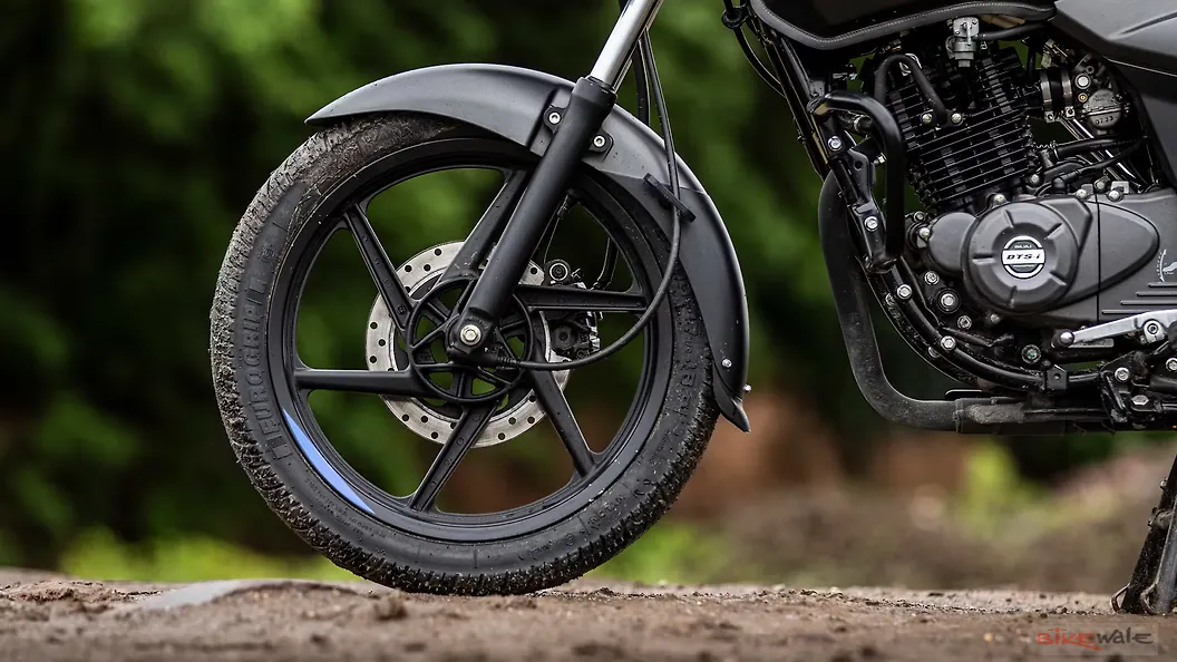 Bajaj Pulsar 125 Front Three-Quarter Image – BikeWale