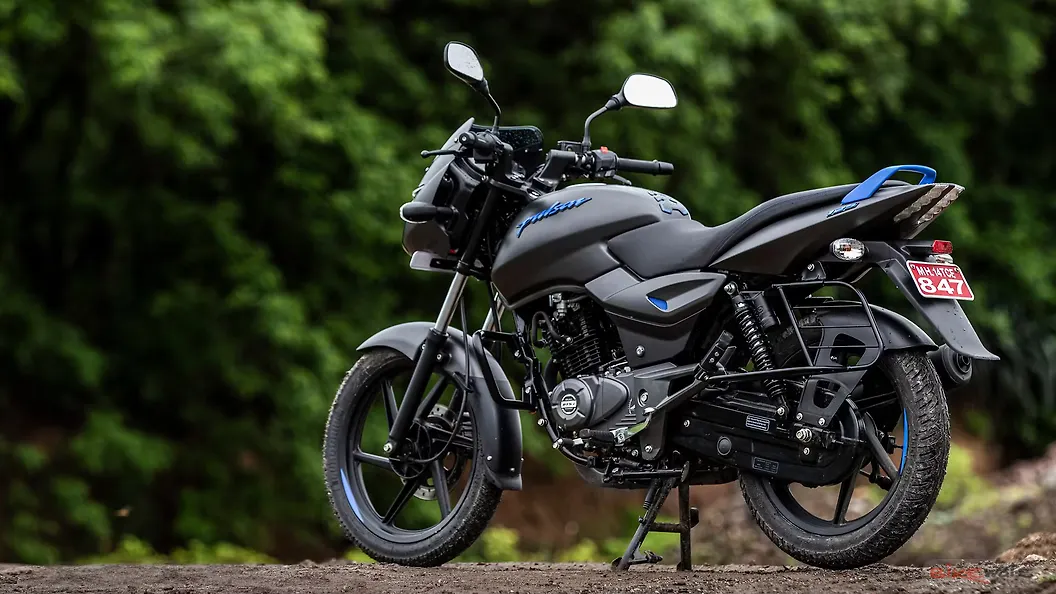 Bajaj Pulsar 125 Front Three-Quarter Image – BikeWale