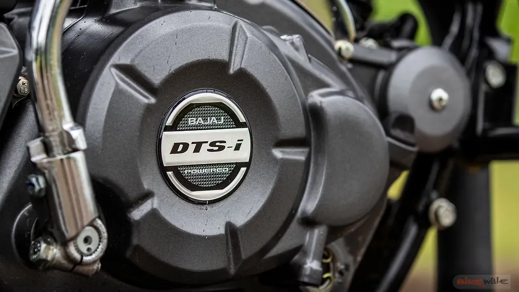 Bajaj Pulsar 125 Rear Three-Quarter Image – BikeWale