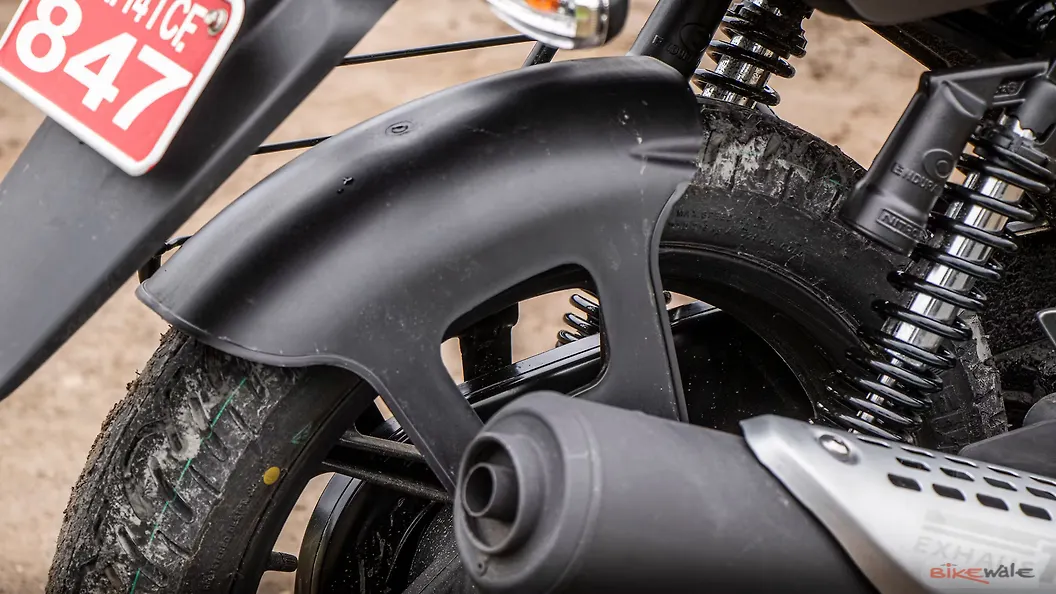 Bajaj Pulsar 125 Rear Three-Quarter Image – BikeWale