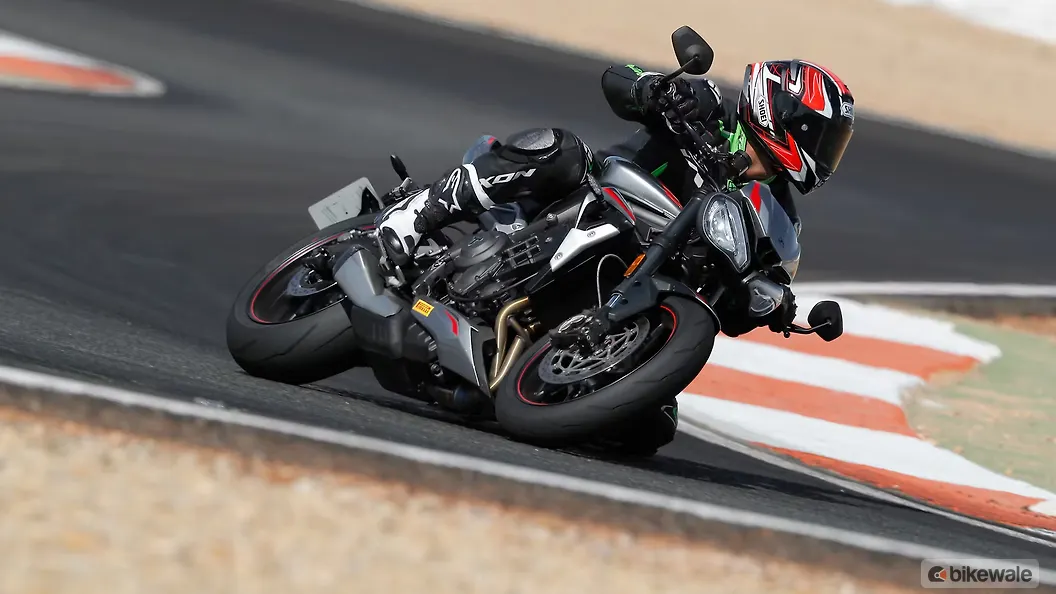 Images of Triumph Street Triple RS [2020-2021] | Photos of Street ...