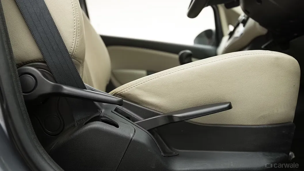 Linea Interior Image, Linea Photos in India - CarWale