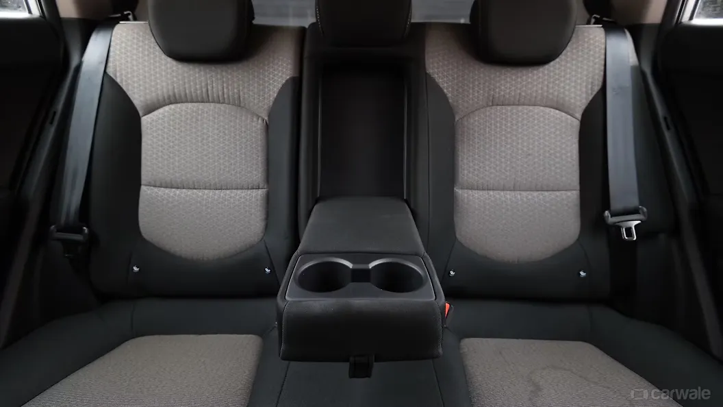 Creta [2017-2018] Rear Seat Space Image, Creta [2017-2018] Photos in ...