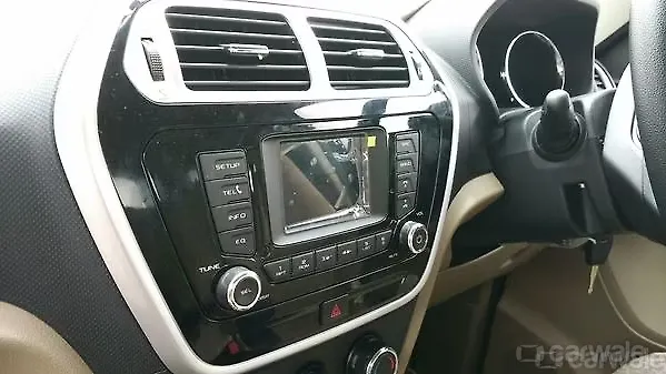 TUV300 Music System Image, TUV300 Photos in India - CarWale