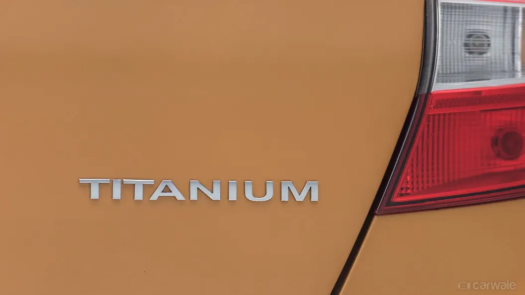 Figo [2015-2019] Badges Image, Figo [2015-2019] Photos in India - CarWale