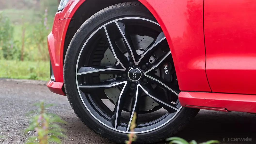 RS6 Wheels-Tyres Image, RS6 Photos in India - CarWale