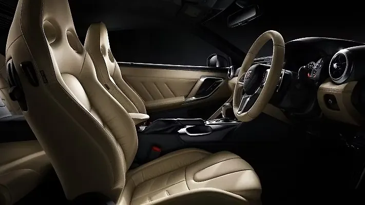 Nissan GT-R Photo, Nissan GTR Interior Image - CarWale