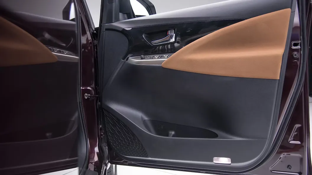 Toyota Innova Crysta Photo, Interior Image - CarWale