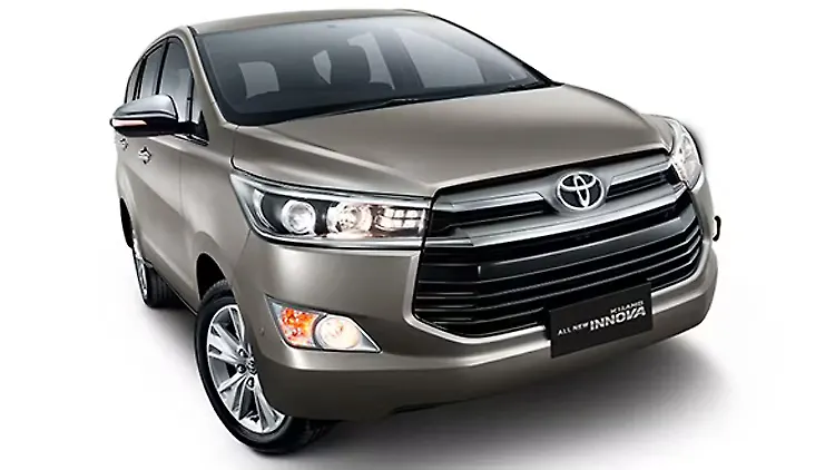 Toyota Innova Crysta Photo, Toyota New Innova Exterior Image - CarWale