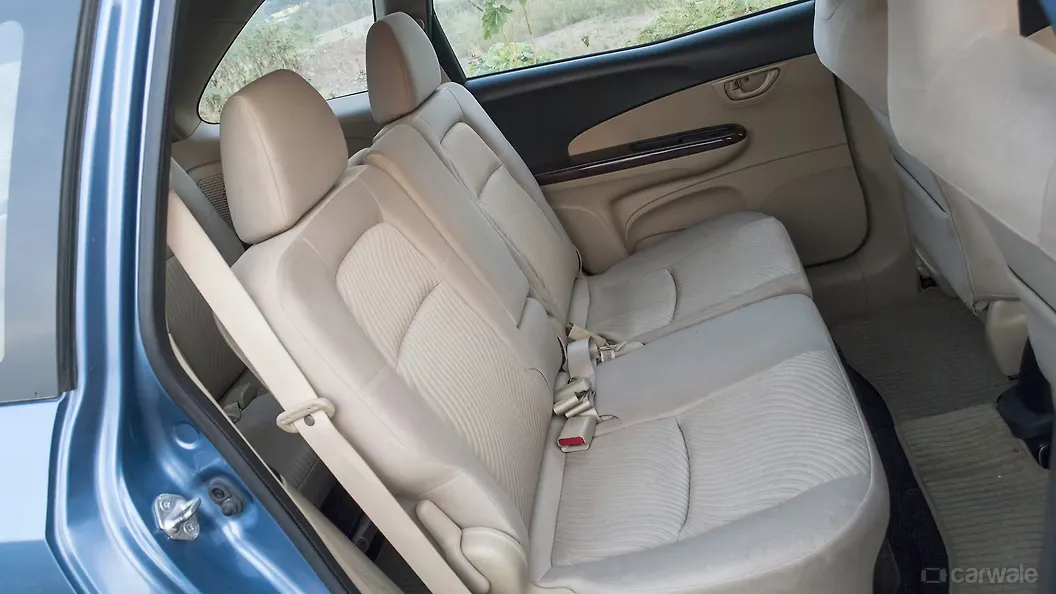 Mobilio Interior Image, Mobilio Photos in India - CarWale